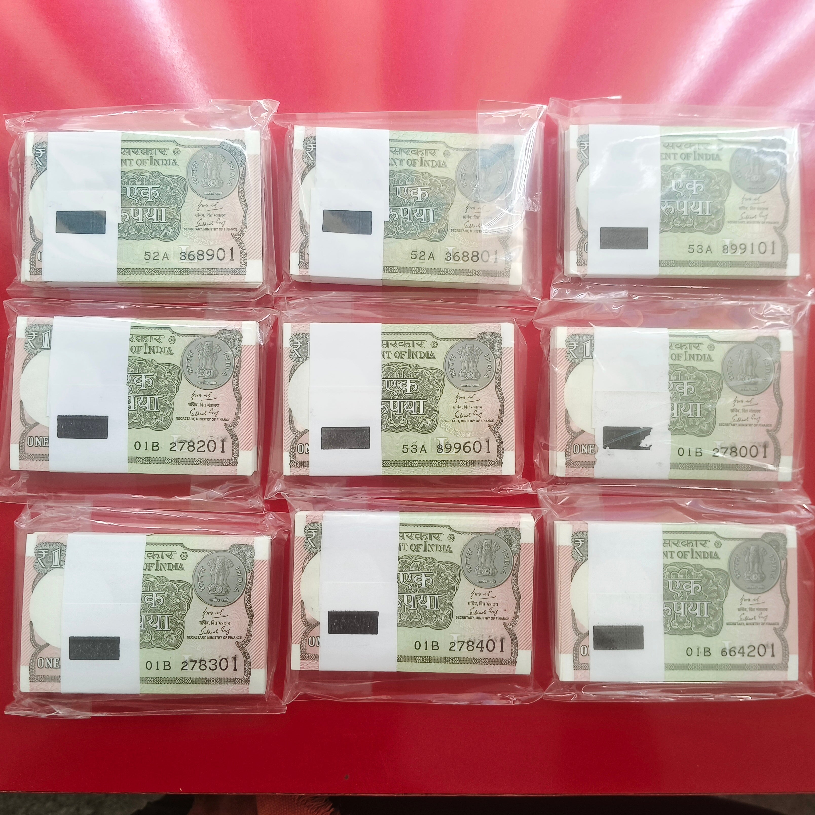Most Demanding and Valuable One Rupee Bundle 100 Note Packet Serial Wi ...